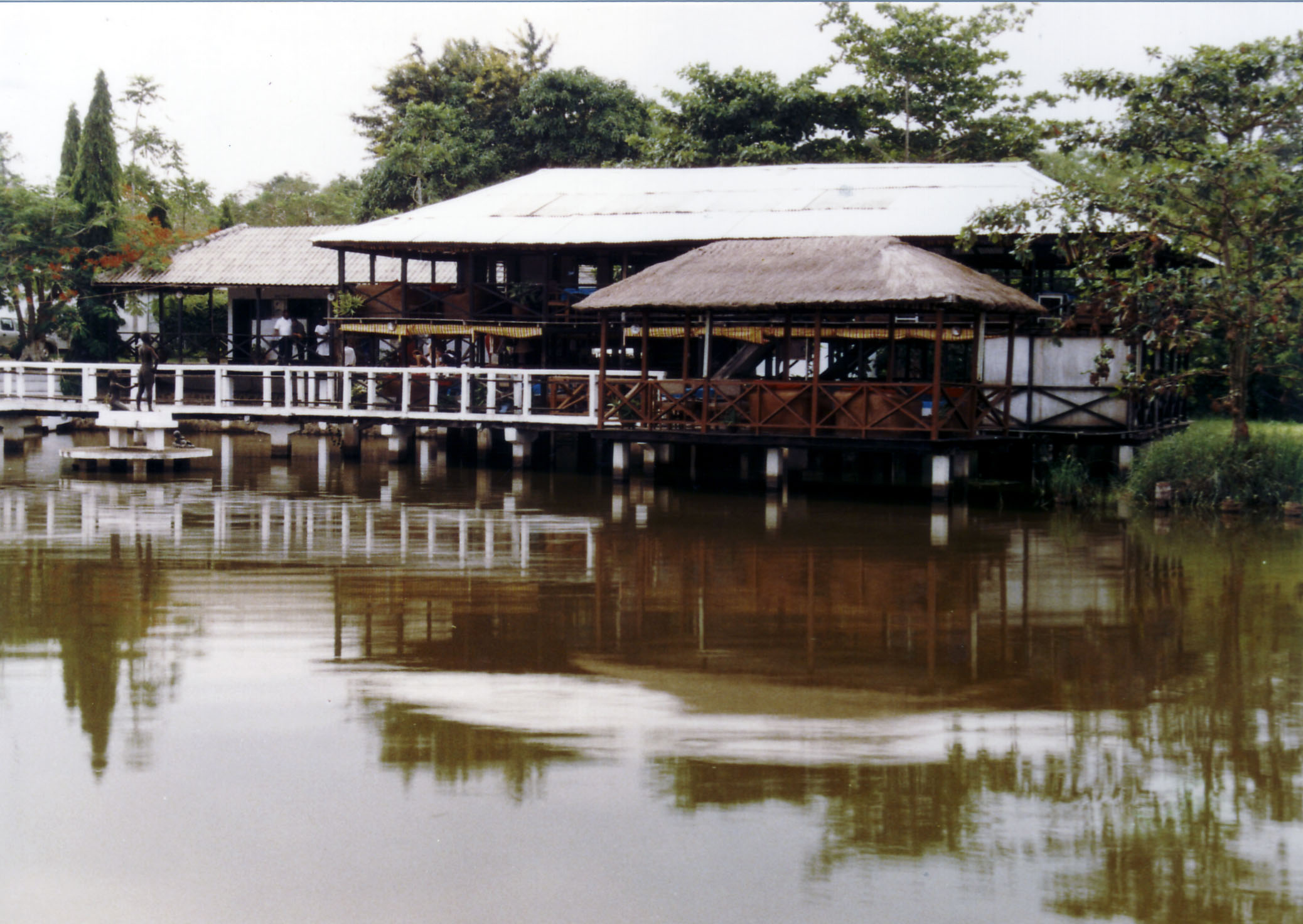 Hans Cottage Botel - Palace Travel